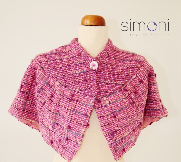 Sweet Rose Hand-woven Cape on Luulla